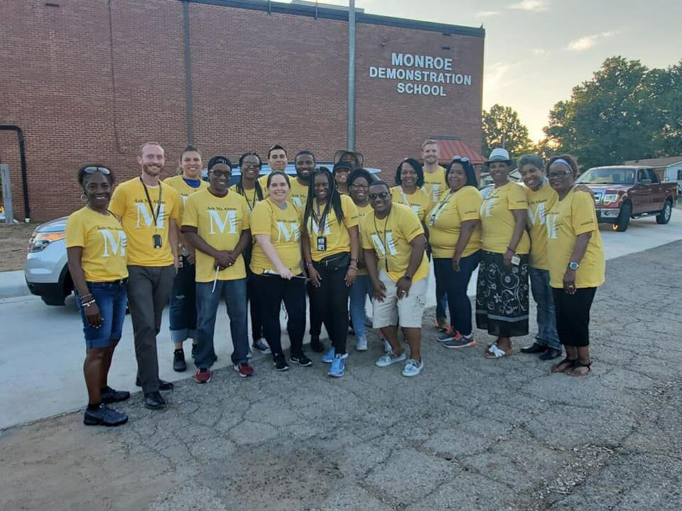 Tulsa Public Schools Volunteers Visit Monroe Families Before Start of ...