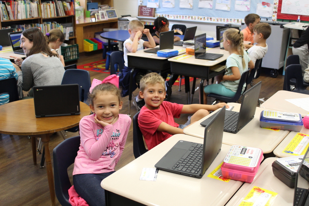 Grade 1 Taft Students Use Chromebooks | News Story