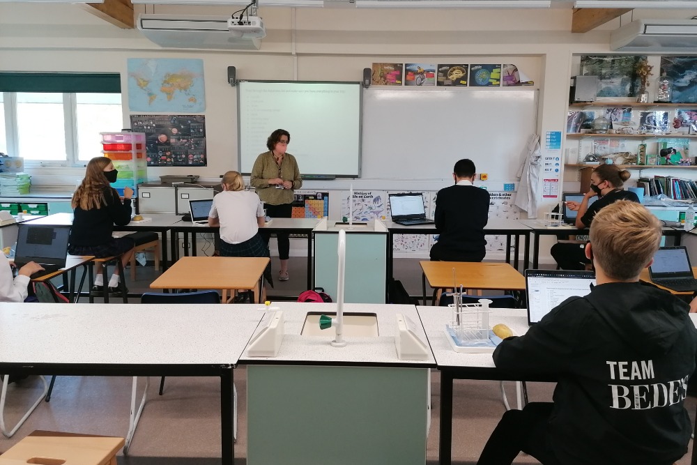 Scientists Enhance Learning with Practical Experiments | Bede's News story