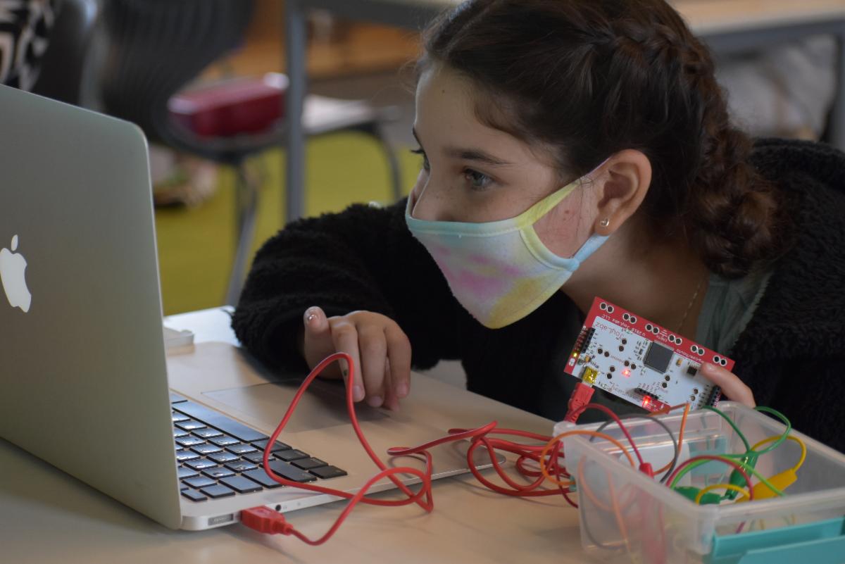 Mobile Makers Carts are Integrated Within Grade 4 Curriculum | Inside ...