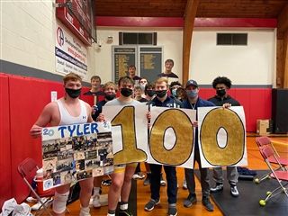 Tyler Guzik '21 Wins 100th Match | News Stories - SCH