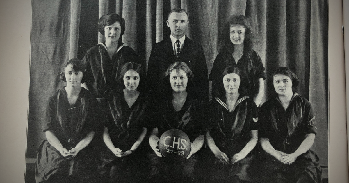 Throwback Thursday: Girls' Basketball Team 1922-1923 | The Nest Post ...