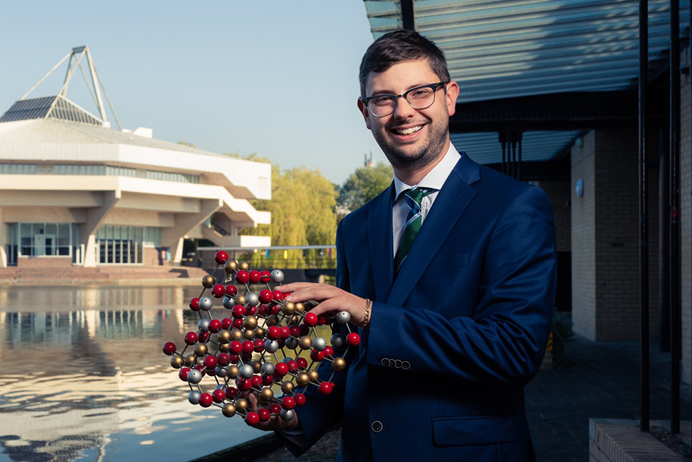 STEM: Chemists Enjoy Inspiring Talk from Dr Glenn Hurst | Bede's News story
