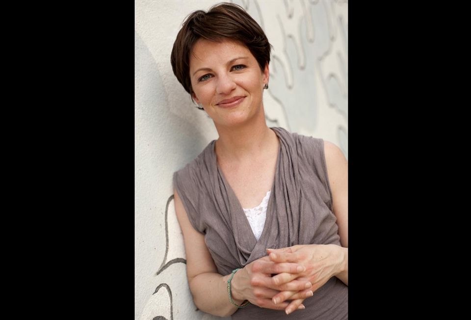 Amanda Ripley ’92 Shares Tips to Prevent Loneliness While Social ...