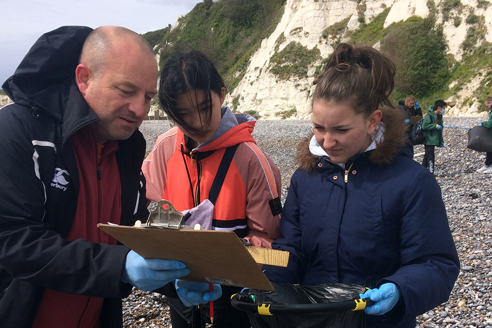 Bede's Prep Boarders Clean Up the Local Beach | Bede's News story