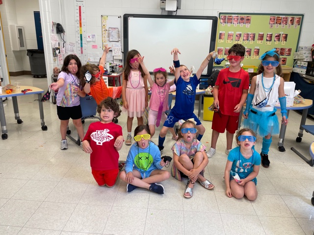 First Grade Celebrates Color Day | Full Article: Ma Nishma: Your School ...