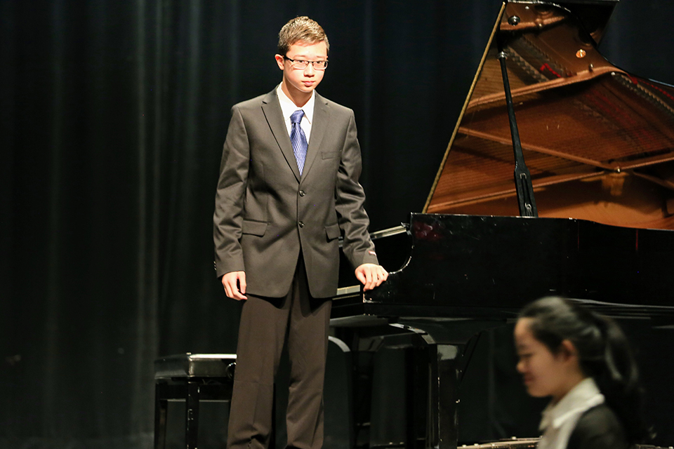 Daniel Lu ’24 Places First at Concerto Competition | News Detail