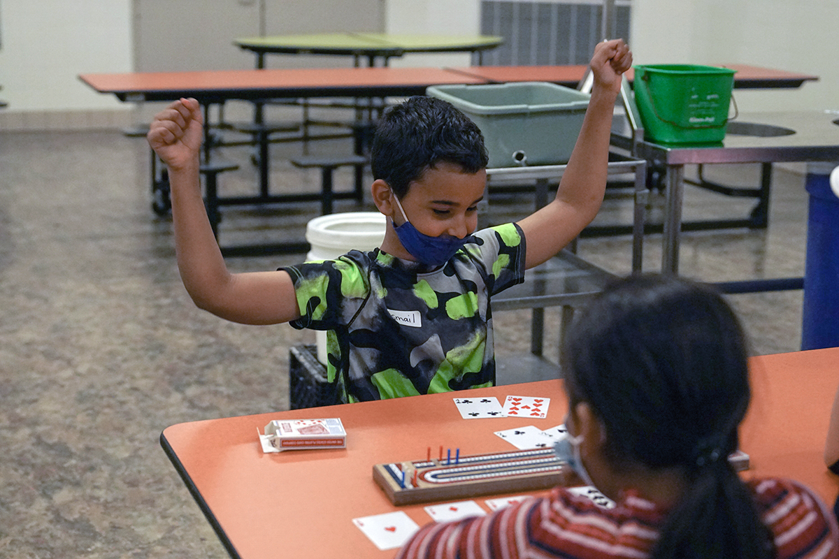 Tanglen students learn math through Cribbage | article
