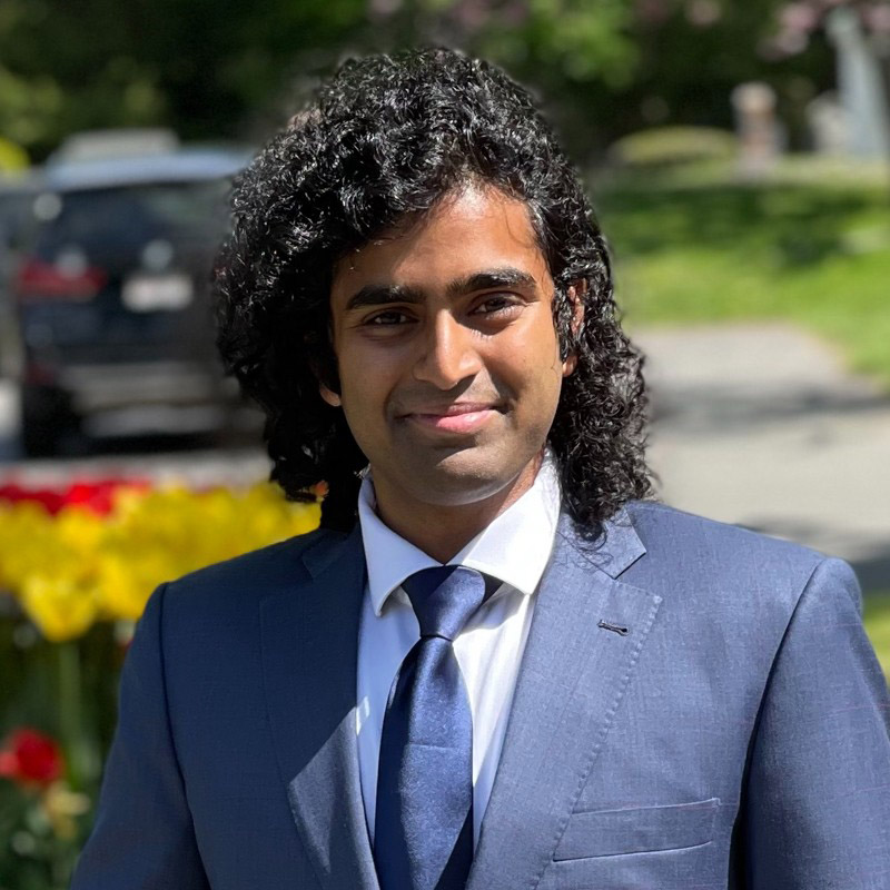 Telling Everyone His Ideas: Arjun Bhatnagar '14 | News Detail Page