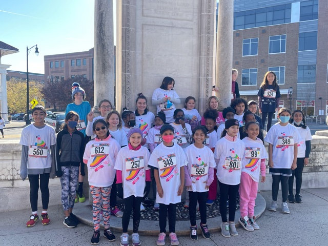 Girls on the Run Athletes, Coaches Excel in 5K Race | News Posts