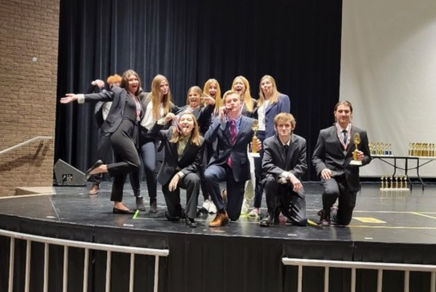 55 DECA members head to State | News Story
