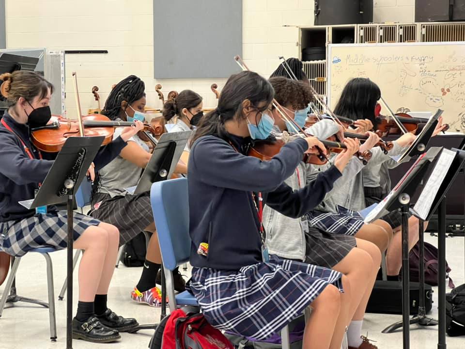 Internationally recognized composer speaks to Intermediate Orchestra ...