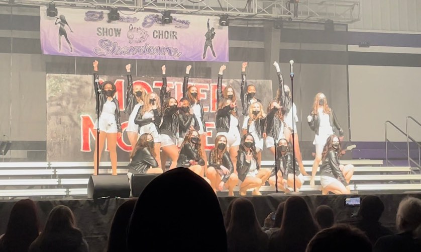 Mac Melody places 2nd in Division at Show Choir Showdown | School News