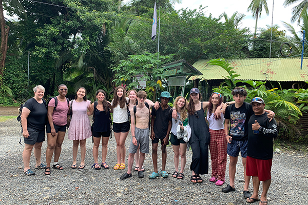 Students Discover Pura Vida on Immersion Program in Costa Rica | News ...