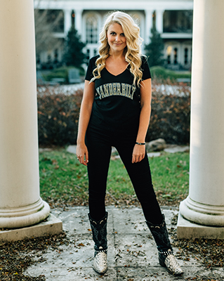 D36 Alum Elizabeth Lyons Reaches Country Music Stardom | Alumni ...