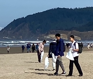 Dorm Students Help with Beach Clean-up | Post Detail