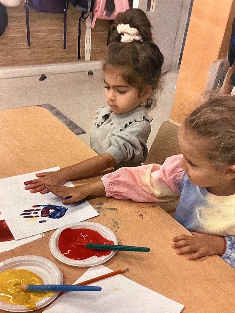 Friendship and Painting in Nursery Adom! | Ramaz News - The Ramaz School