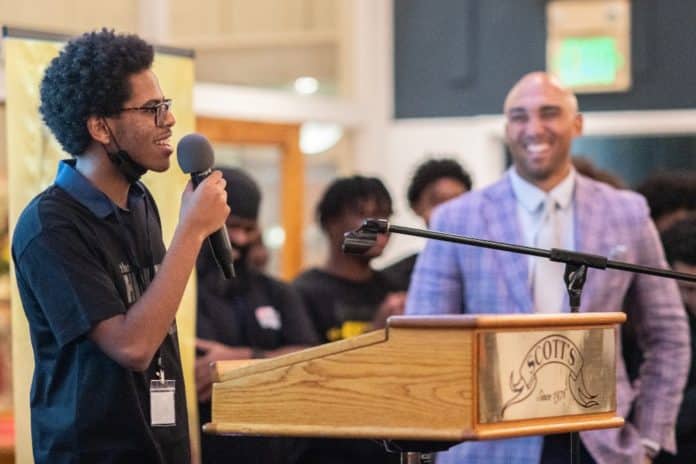 Yaphet Yonas '25 earns Baba Eugene Lemon Award for Outstanding ...