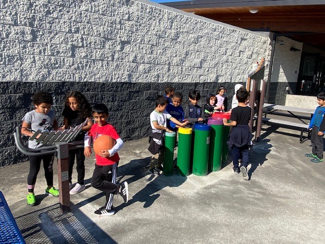 Discovery Elementary Installs Outdoor Musical Instruments for ...