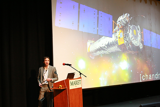 NASA Scientist Wows Middle School | News Details