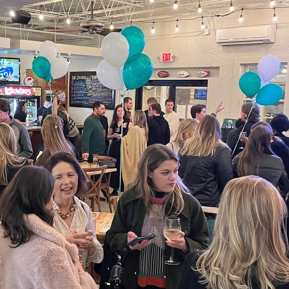 Young Alums Gather for the Mingle and Jingle Event | Alumni News Detail ...