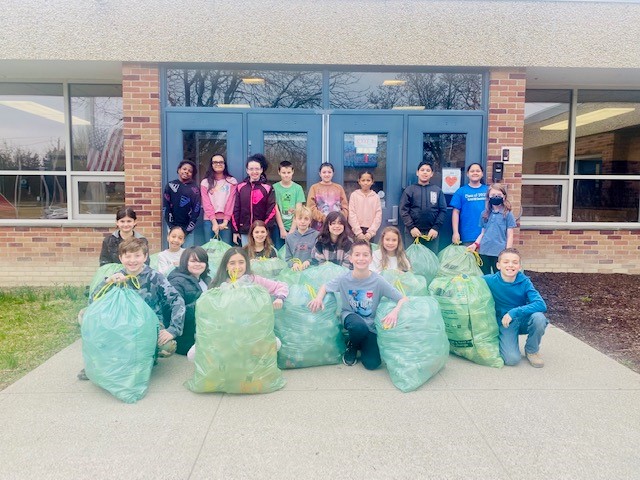 Round Hill students support WCSD community | News Story