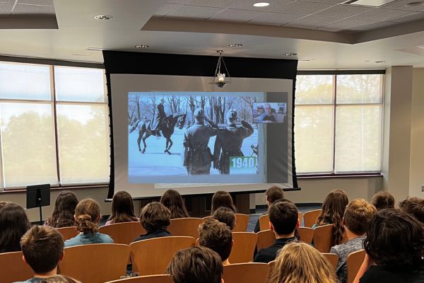 Holocaust Survivor Speaks to 5th Grade Students | Details