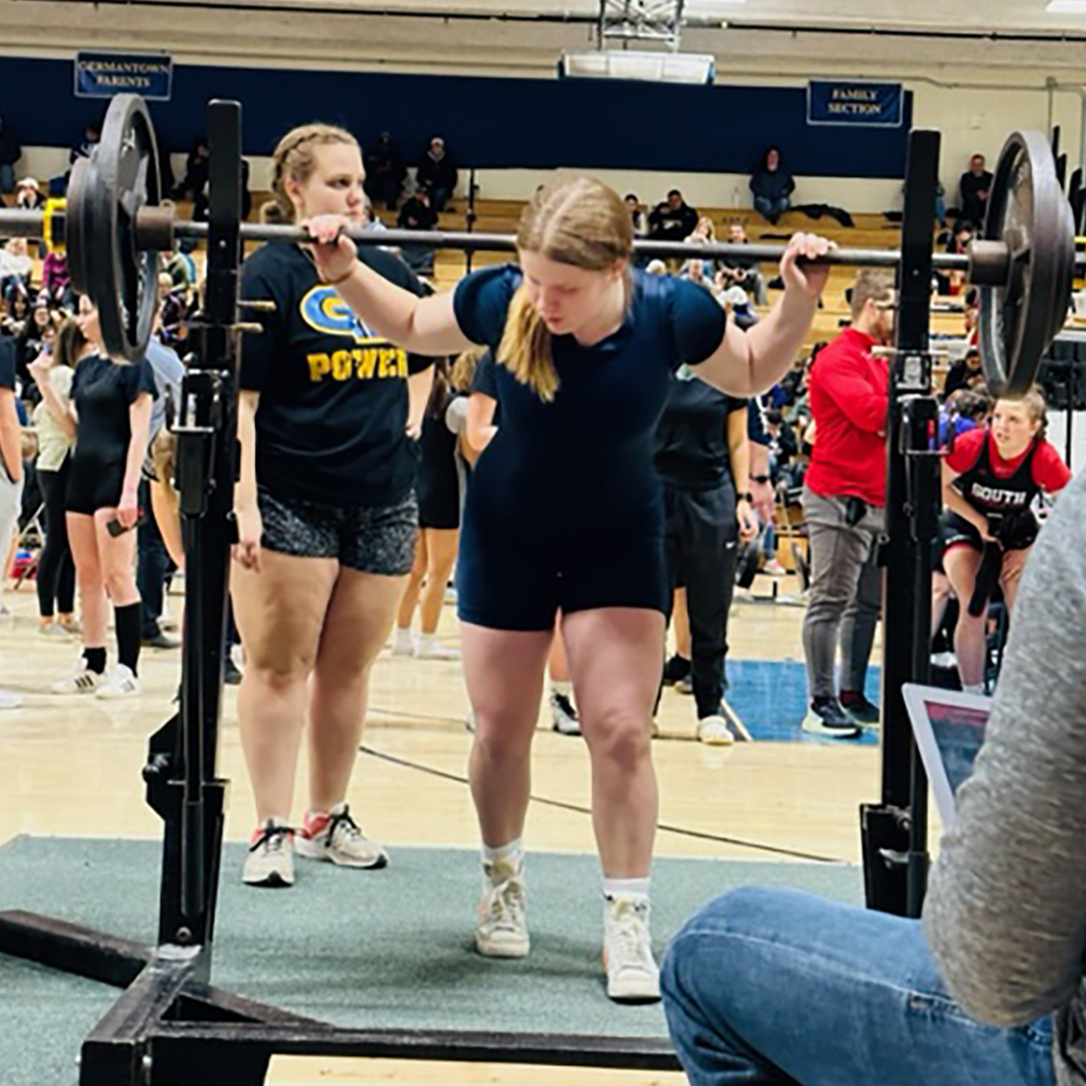 Alice Gardner '26 Earns 2nd in Powerlifting | USM News