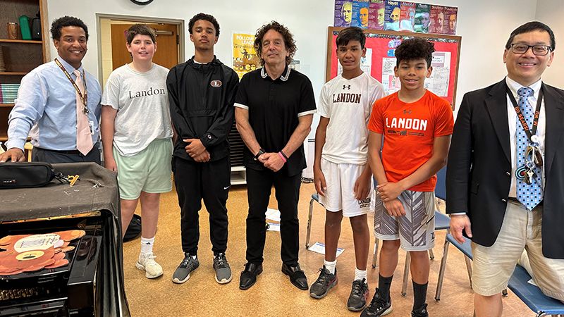 Oye! Feel the music | news story - Landon 2021