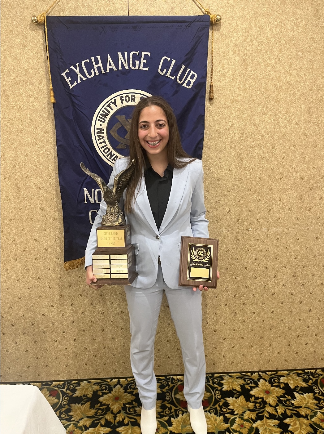 Nour Shalash named Youth of the Year by Exchange Club of Northwest ...