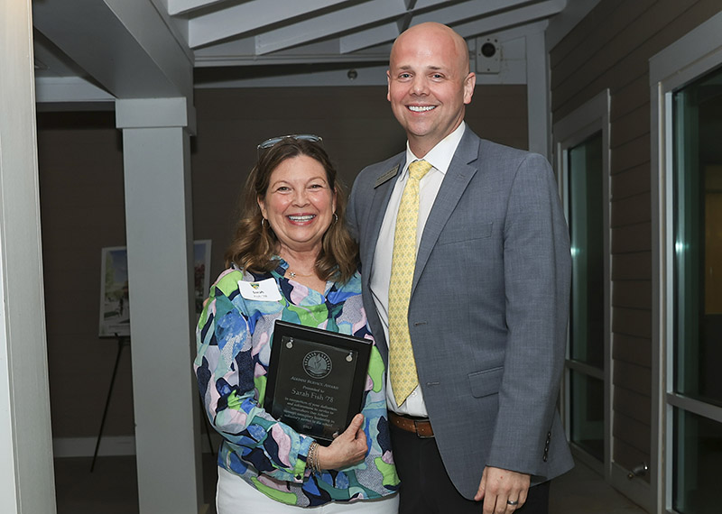 Sarah Fish ’78 Receives the 2023 Alumni Service Award | News Detail ...