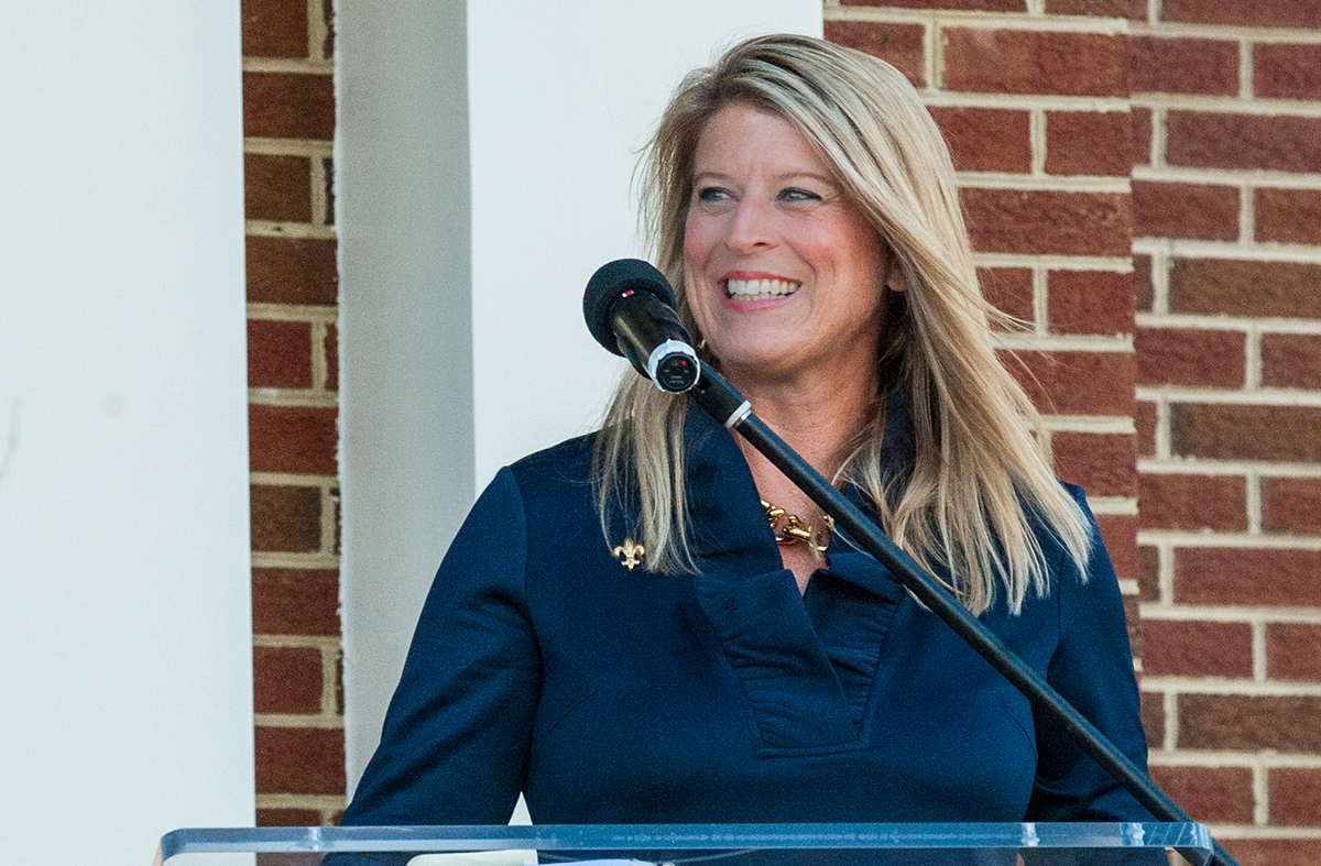 A Fond Farewell to Our Head of School, Debbie Russell | News Detail ...