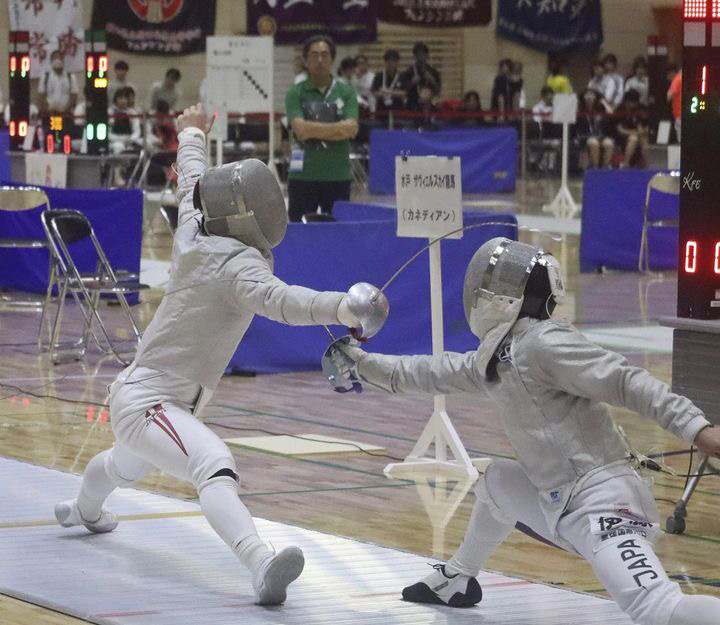 Silver-medal-winning fencer from Canadian Academy | News Article