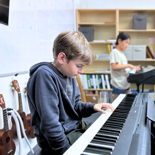 The Extras | Spotlight Stories Details