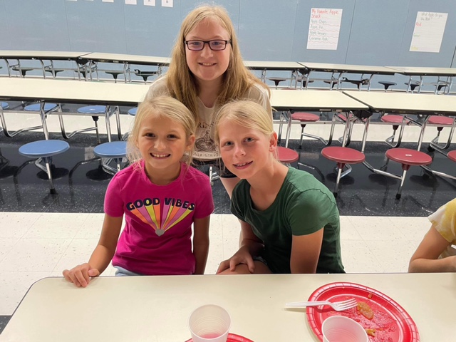 Apple Fun at Mintonye Elementary | News Post