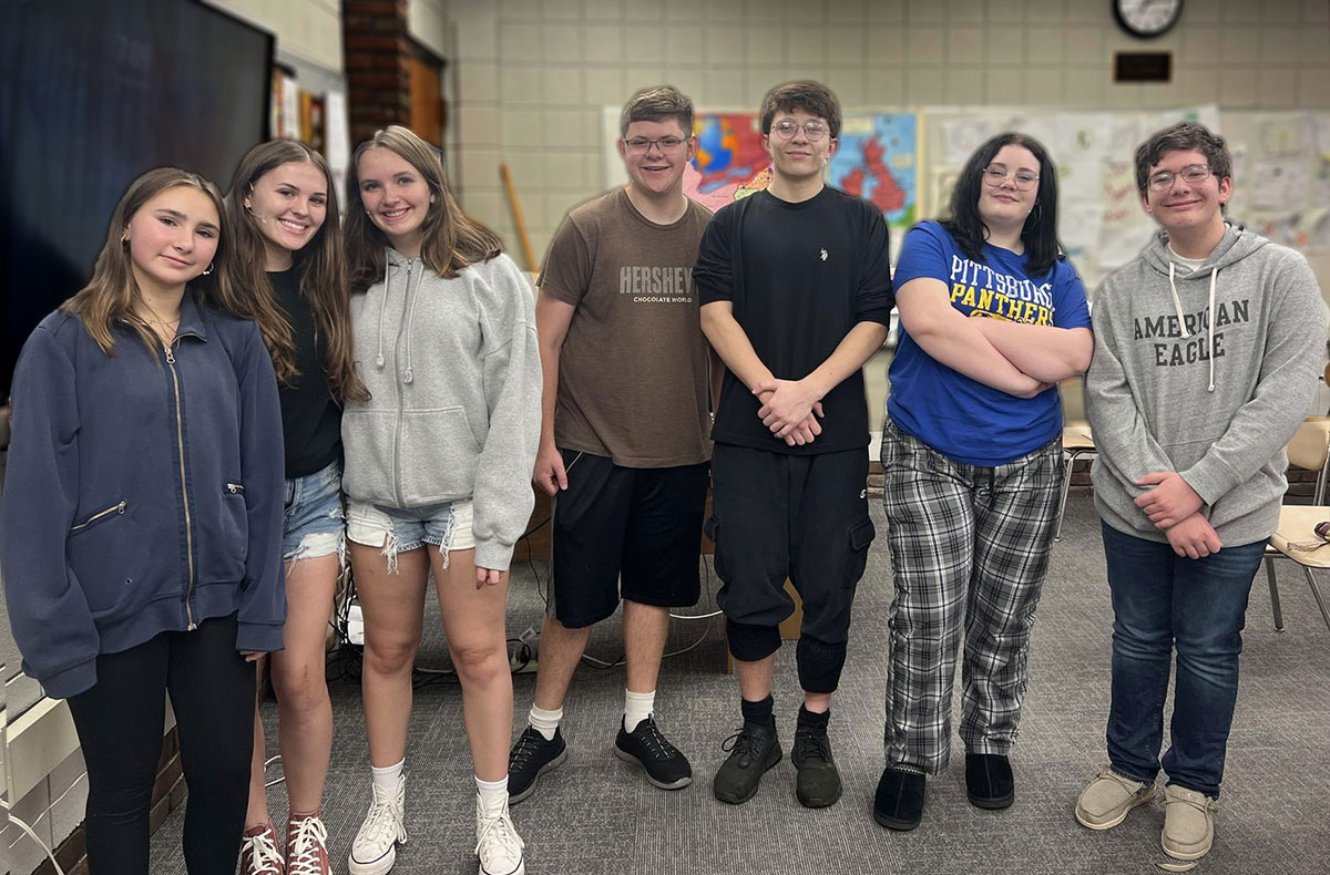 Upper School Play a Scary Success | Details