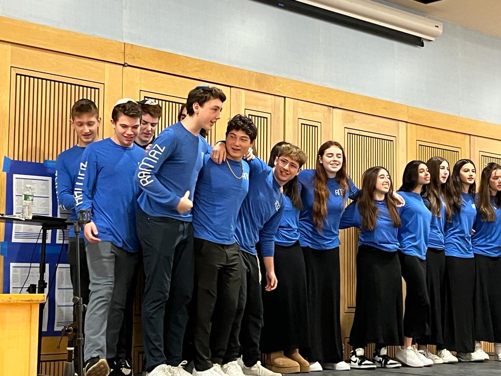 Middle Schoolers Are Treated to a Concert by the US Chamber Choir ...