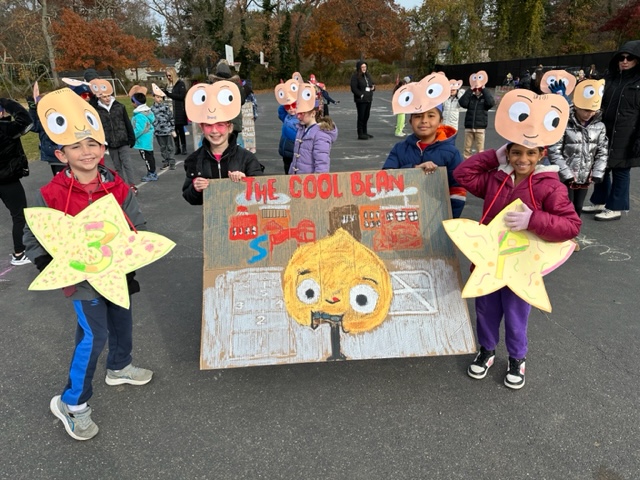 Signal Hill Holds Annual Friendsgiving Parade | News Post