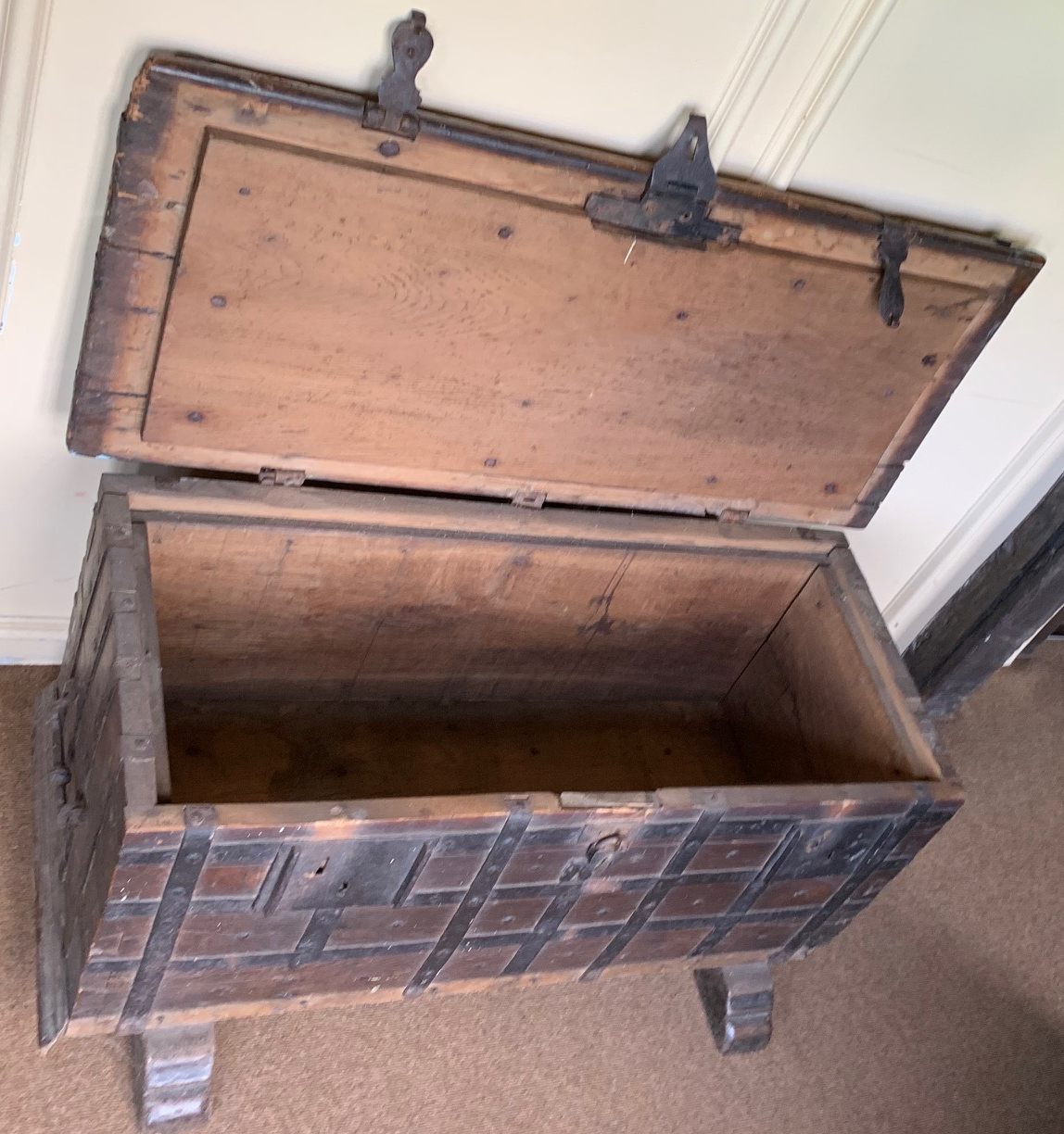 #FelstedAdvent Day 13 - Muniment Chest | Posts Page