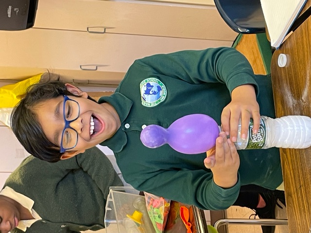 Fifth Graders Experiment with Scientific Variables | News Posts