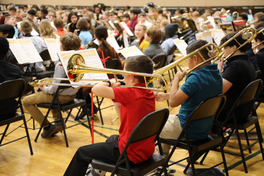 District fifth grade band students put on winter concert | article ...