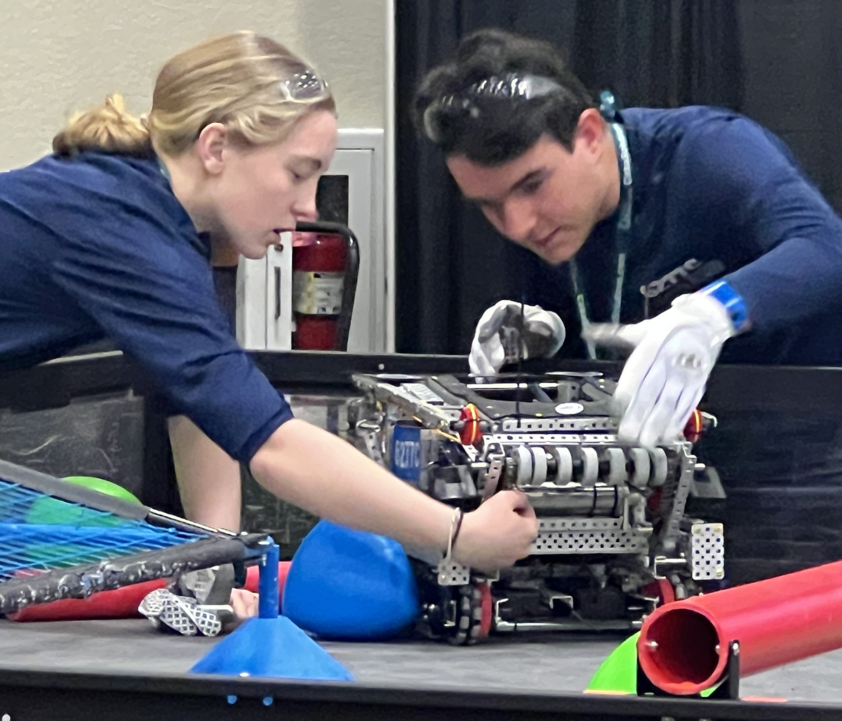 Signature Event Top 10 Finish & Design Award for Two Robotics Teams ...