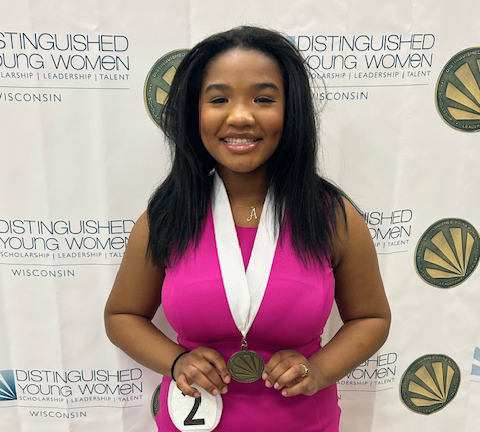 Avana Kelly ’25 Named Distinguished Young Woman | USM News