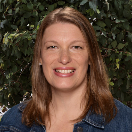 Jennifer Hadfield Receives Excellence in Education Award | Post Details