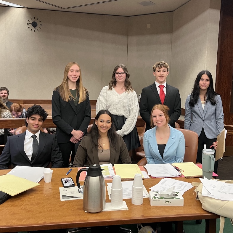 Mock Trial Club Debuts at High School | Details