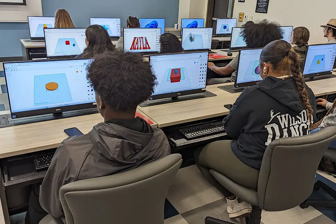 Students Explore L.B. City College Programs | Article Details