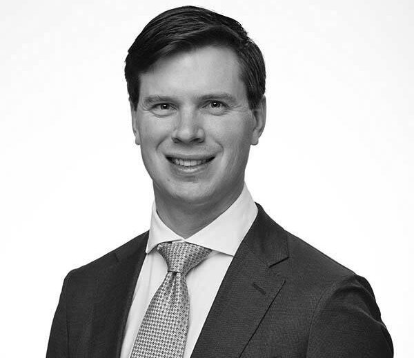 Knott '03 Joins CBRE as Executive Vice President | News and Events ...