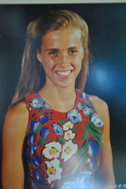 Jennifer Holmes 1990 | Details