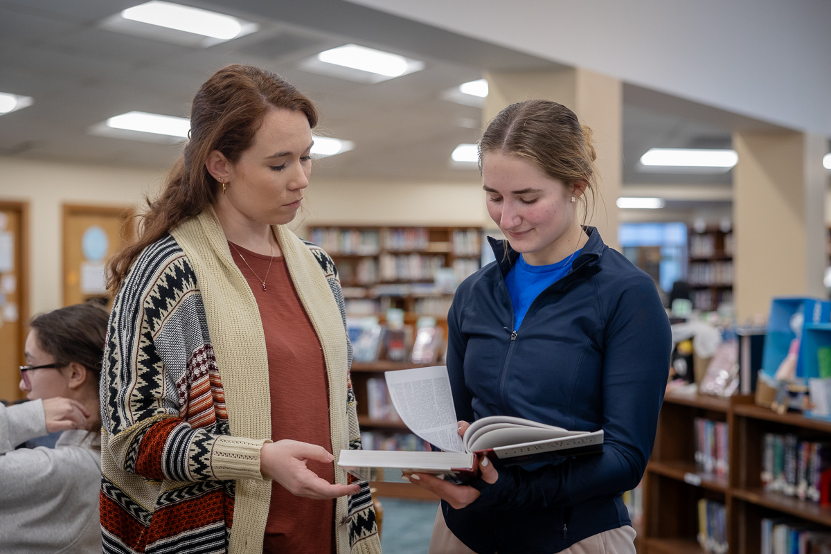English III Research | News Post General - Mount Carmel Academy