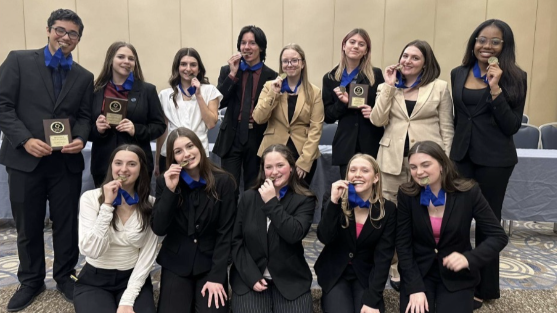 Elmwood Park DECA continues its positive impact as members test their ...